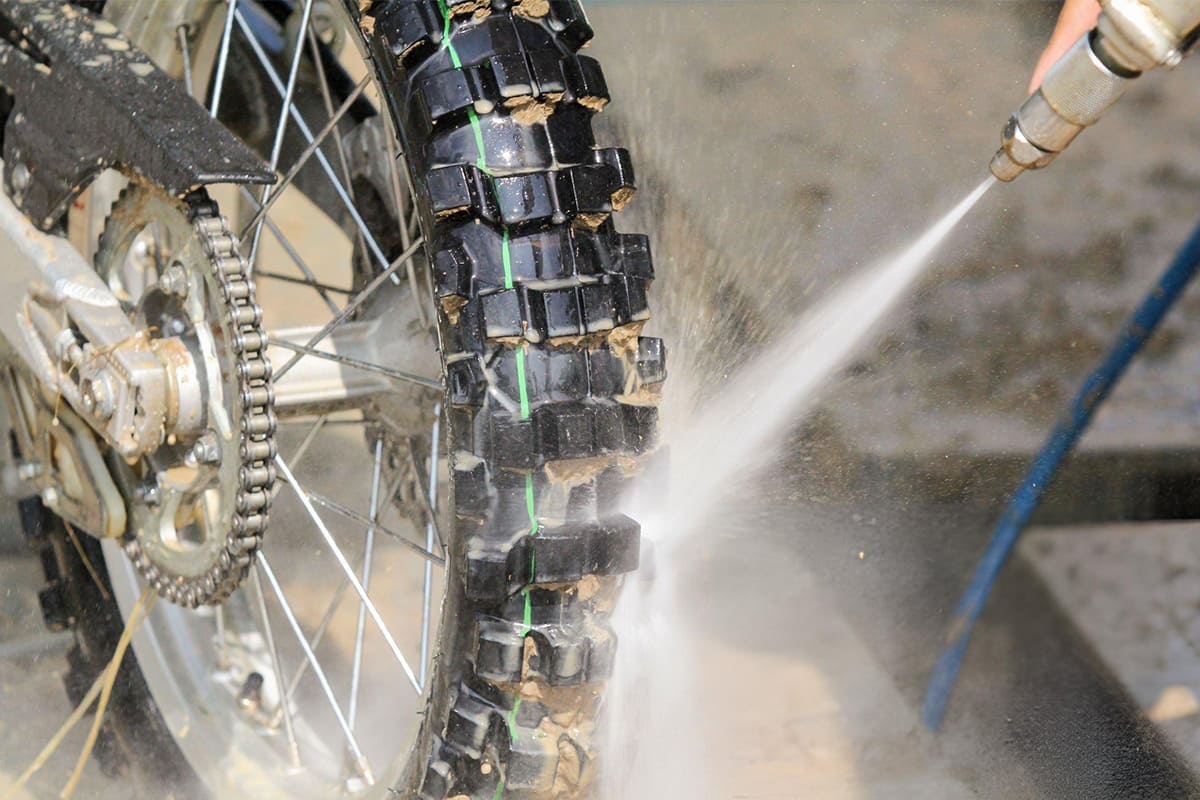 Dirt Bike Tires Guide: Everything You Need to Know - Bosuer