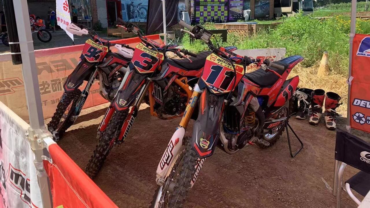 What is Motocross? A Beginner's Guide to the Sport - Bosuer