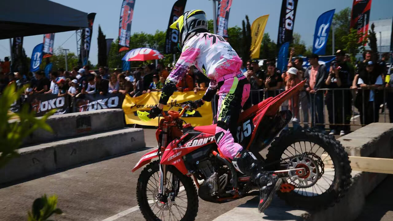 What is Motocross? A Beginner's Guide to the Sport - Bosuer